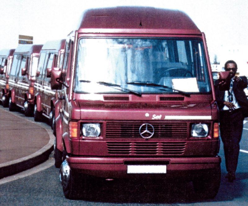 Evolution Luxury Coaches Mercedes Contemporary - Standing.fr